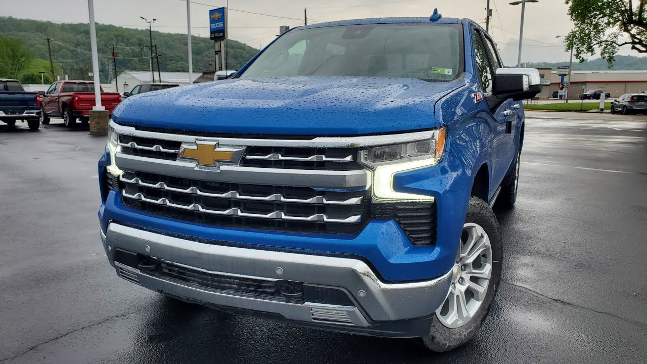 Chevrolet Trucks 2022 Blue