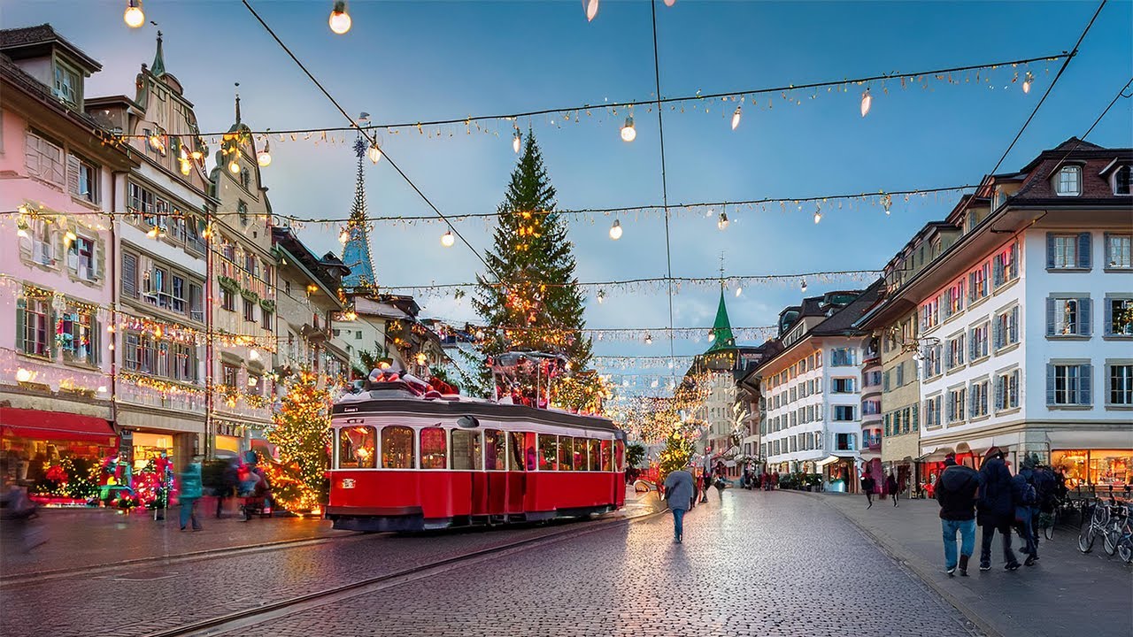 A Magical Christmas Eve Walking Tour of Zurich, Switzerland 🇨🇭 A Winter ...