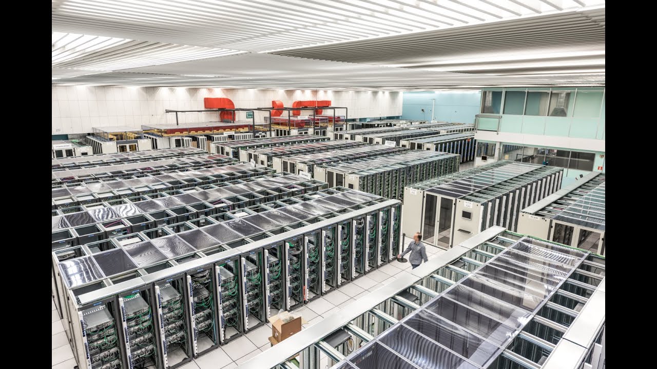 Visitez en 360 le LHC et le Data Centre du CERN - YouTube
