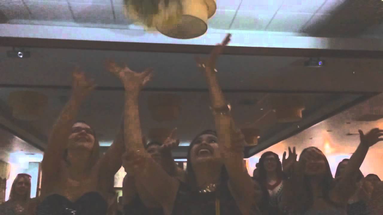 Bouquet Toss Robbery - November 8, 2013 - YouTube