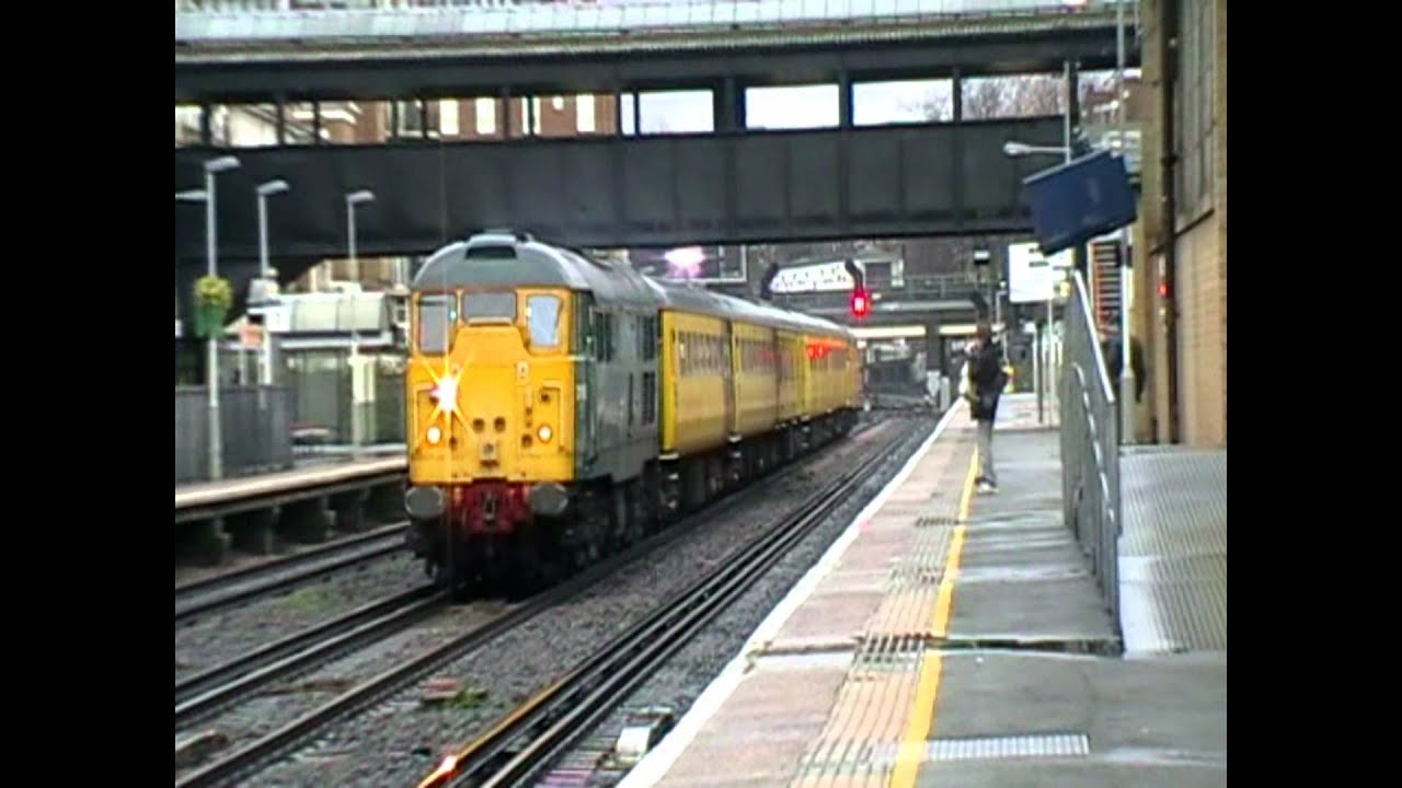 Network Rail 31602 + BR Blue 31106 Haul A Test Train Round London - YouTube