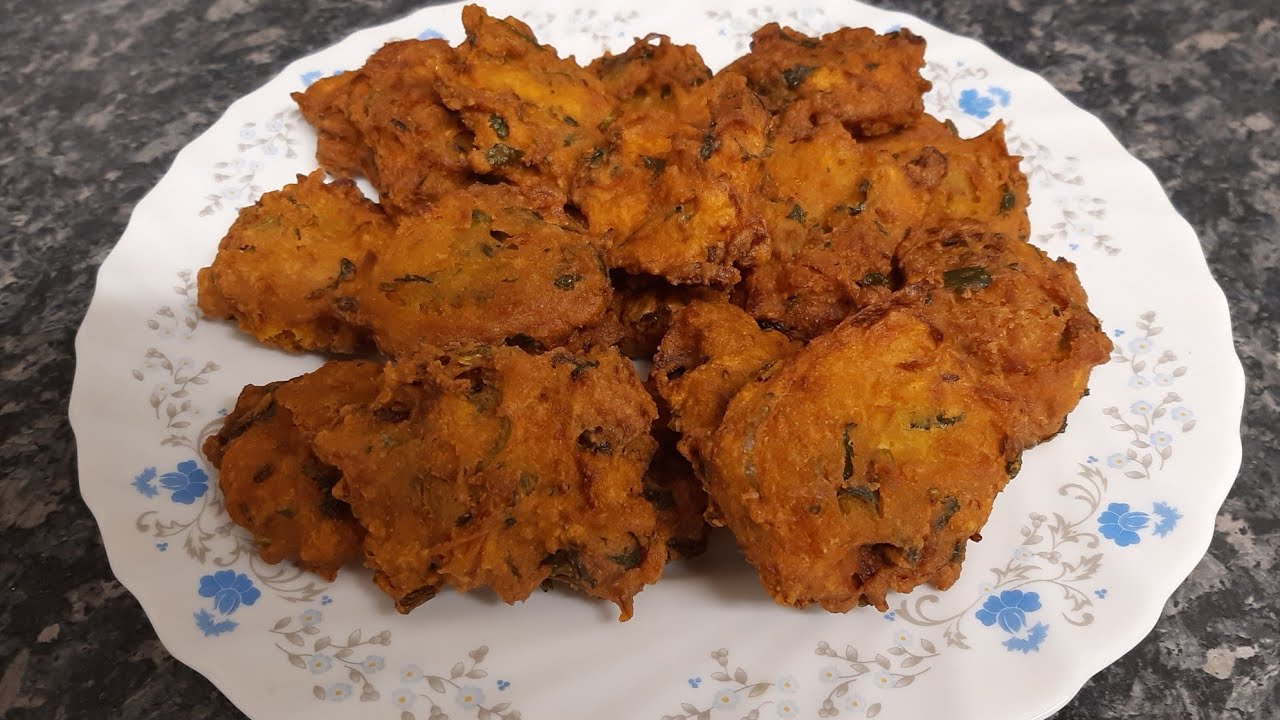 potato pakora recipe | how to make crispy pakora - YouTube