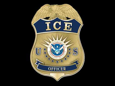 Einen Lehrer für das Verbreiten von Unsinn über ICE und den Holocaust zur Rechenschaft ziehen (TH...