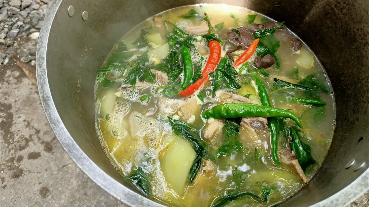 Tinolang native na manok - YouTube