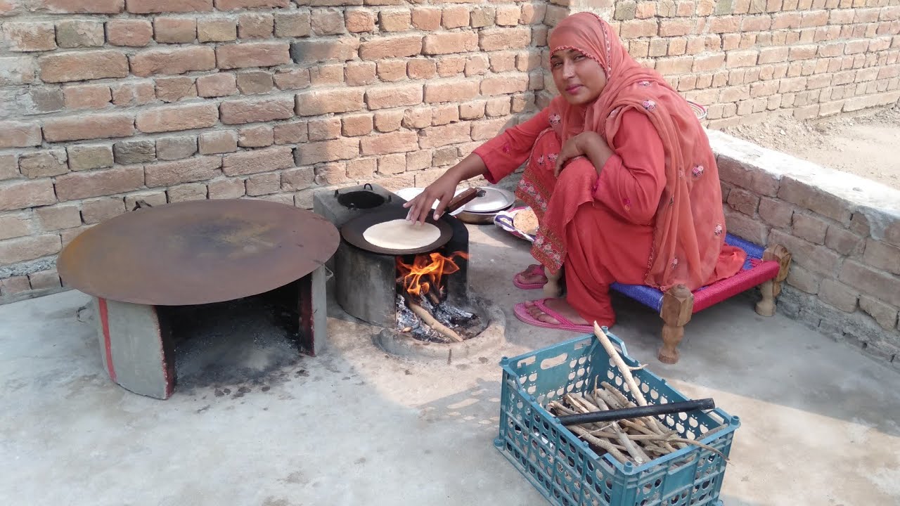 Ande Piaz Ka Salan / By Desi Village Foods - YouTube