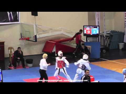 68kg M. Saim Suzen vs C. Eren Durak (2013 Turkish Senyor TKD Championships)