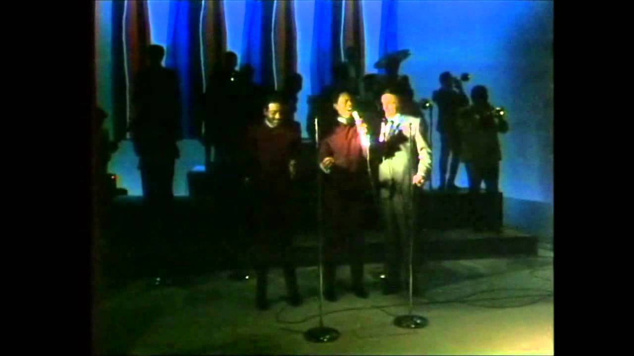 Sam And Dave With Mike Douglas Live - ''Lucky Ol' Sun'' - YouTube