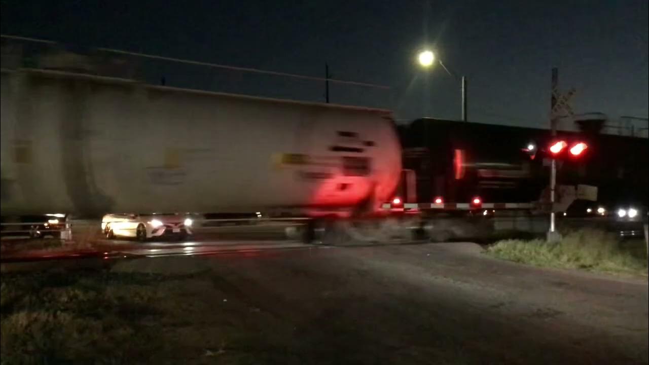 UP 8445 NB With GEVO Leads Manifest Magnolia,Tx - YouTube