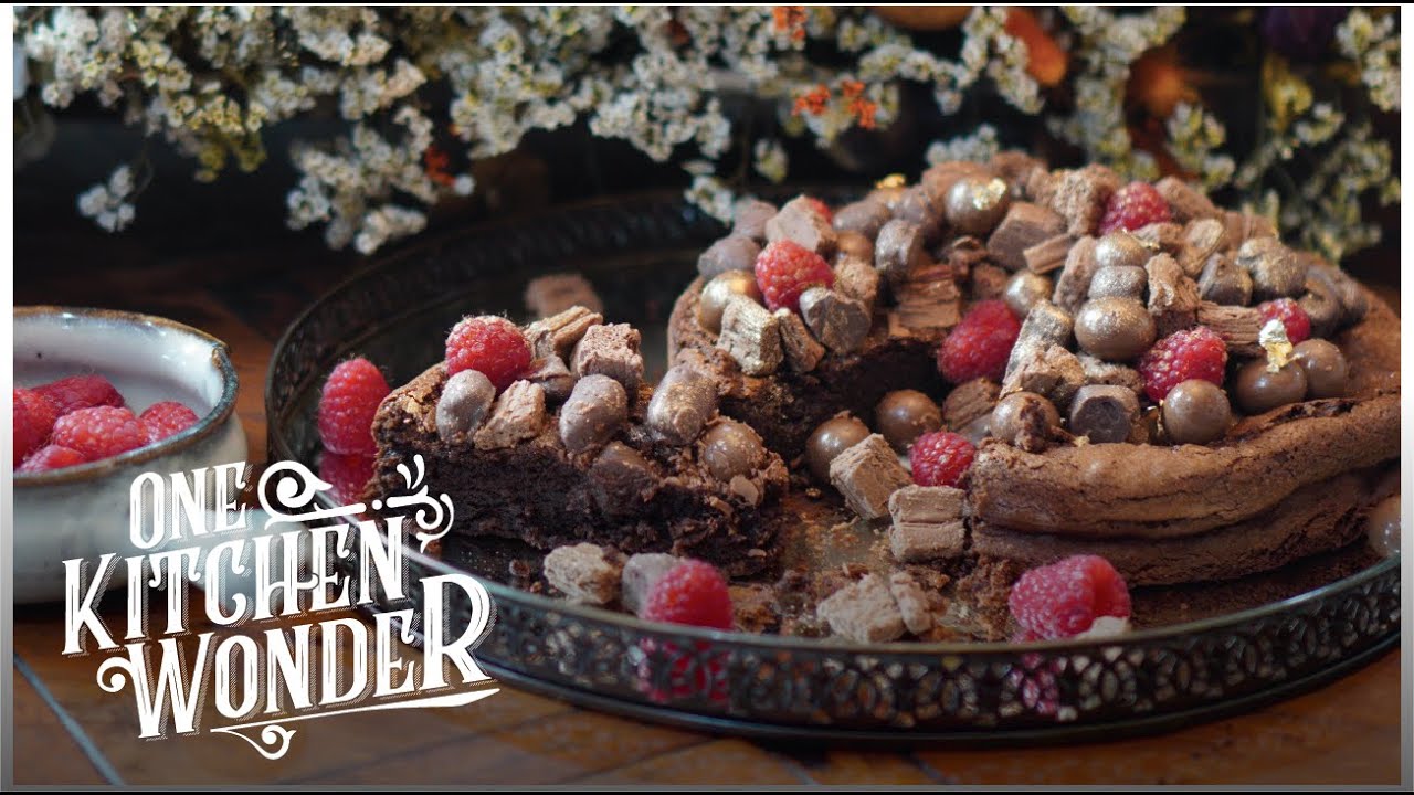 The Clueless Chef | Aifad Makes A Flourless Chocolate Cake - YouTube