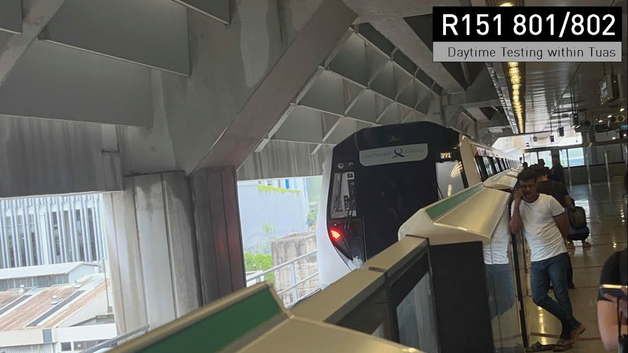 SMRT Trains: R151/1 [801/802] at Gul Circle - YouTube