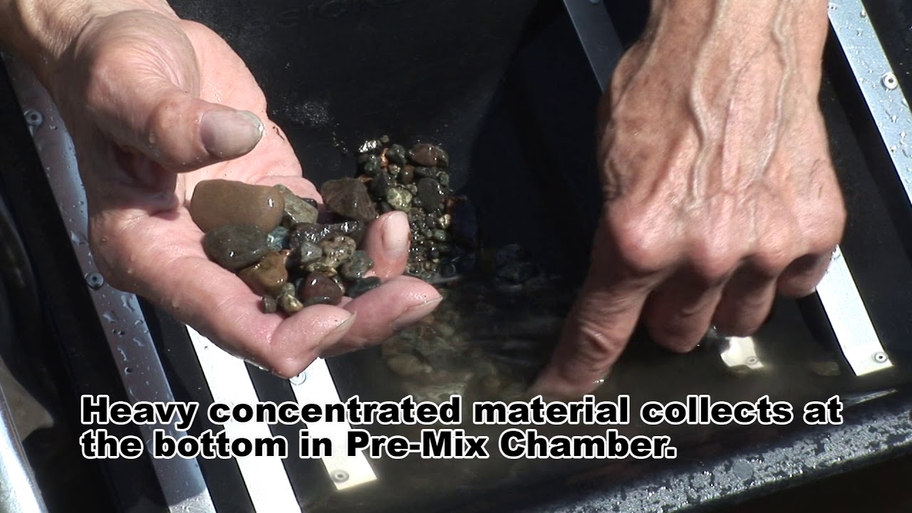 Pyramid Pro Pan Breaks Up Clay Mud Releasing Gold - YouTube