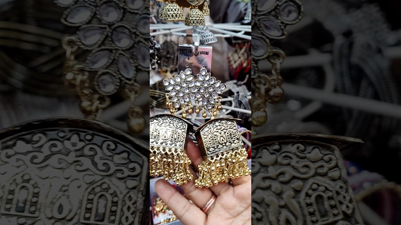 agar apko bhi bade bade jhumke aache lagte hai toh video like kar do😍 ️ ...