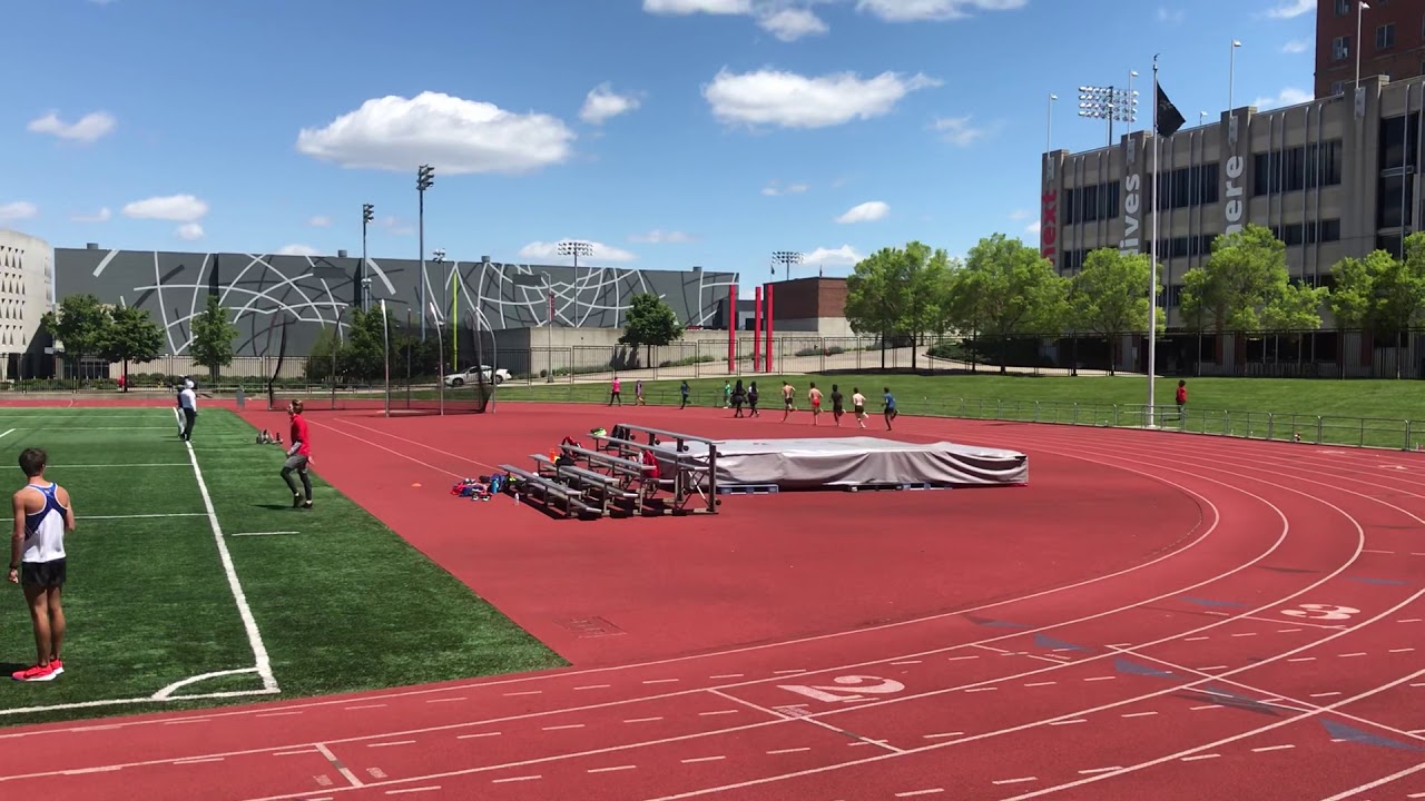 Zach Plotkin 4:32 1600 time trial - YouTube