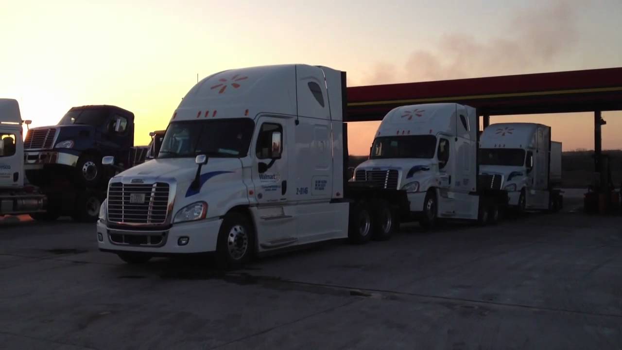 Wal Mart renovando a frota - Freightliner Cascadia - YouTube