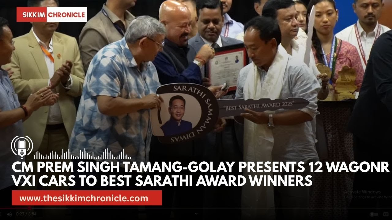 CM Prem Singh Tamang-Golay Presents 12 Wagon R VXI Cars to Best Sarathi ...