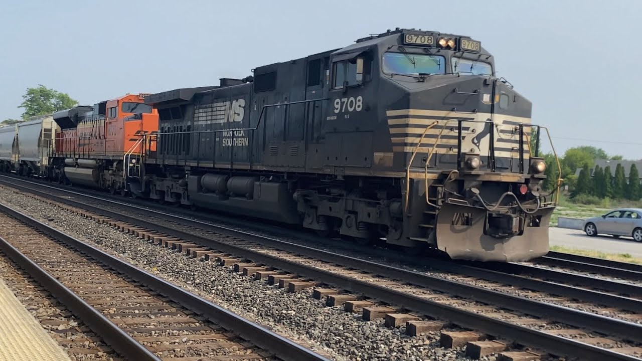 NS 9708 leads a Freight train through Hammond Whiting IN - YouTube