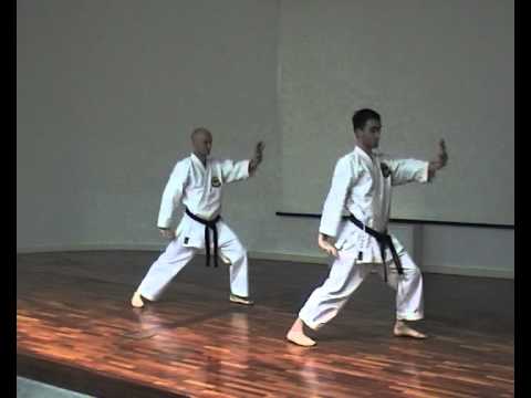 EXHIBITION KARATE GOJU RYU KATA SISOCHIN - YouTube