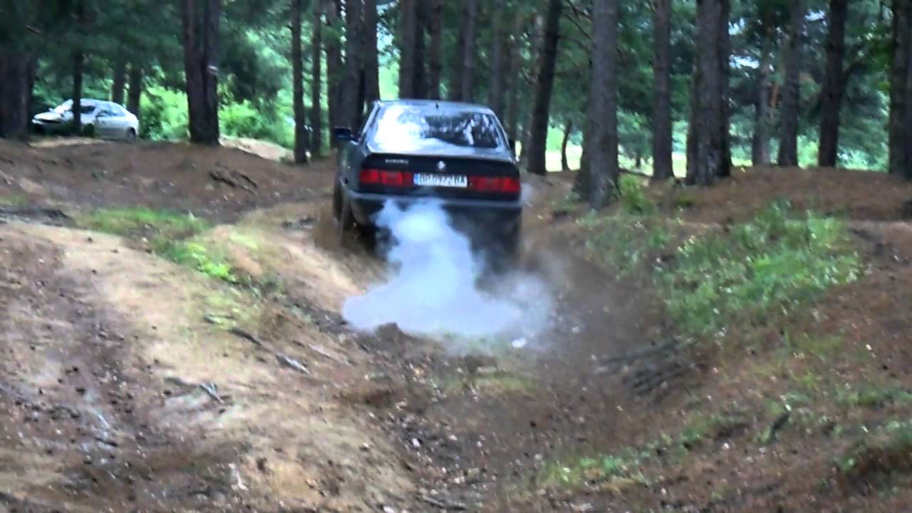 BMW e34 525ix Offroad - YouTube