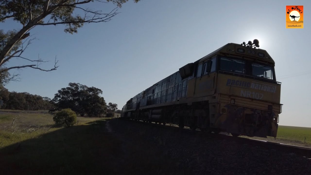 Freight train near Dimboola - Victoria, Australia - YouTube