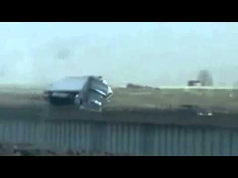 Wind Blows Over Semi Truck On Bridge - YouTube