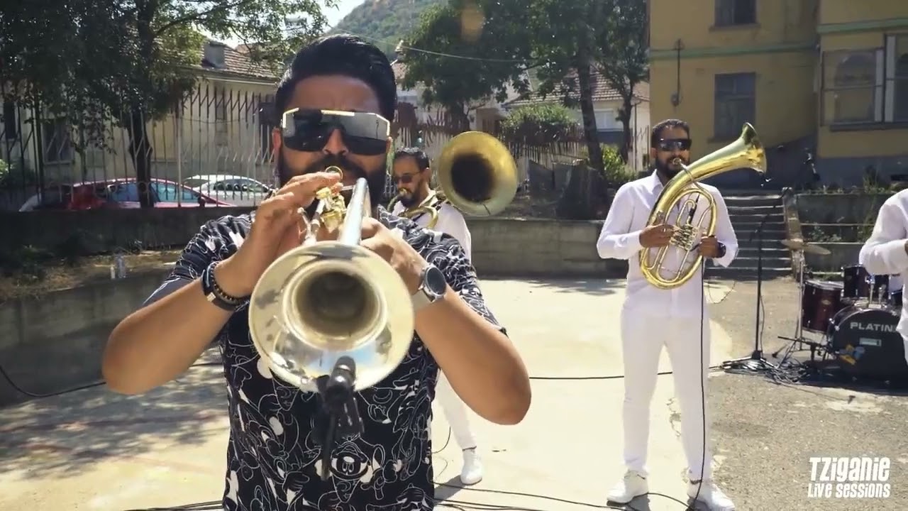 Dzambo Agusevi Orchestra - Sikidim - YouTube