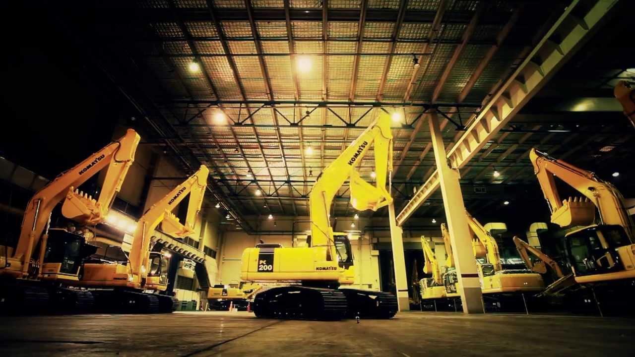 KOMATSU PC200 8M0 - YouTube