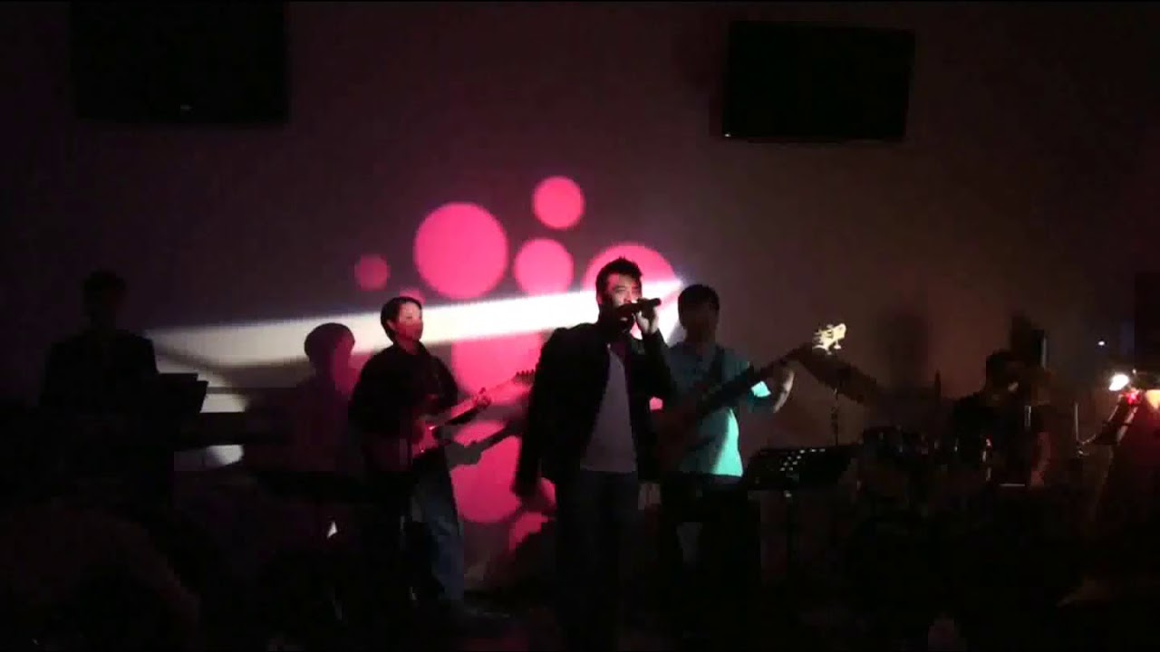 GIA HUAN 3 ANH SE DEN THE BLUESTONE BAND - YouTube