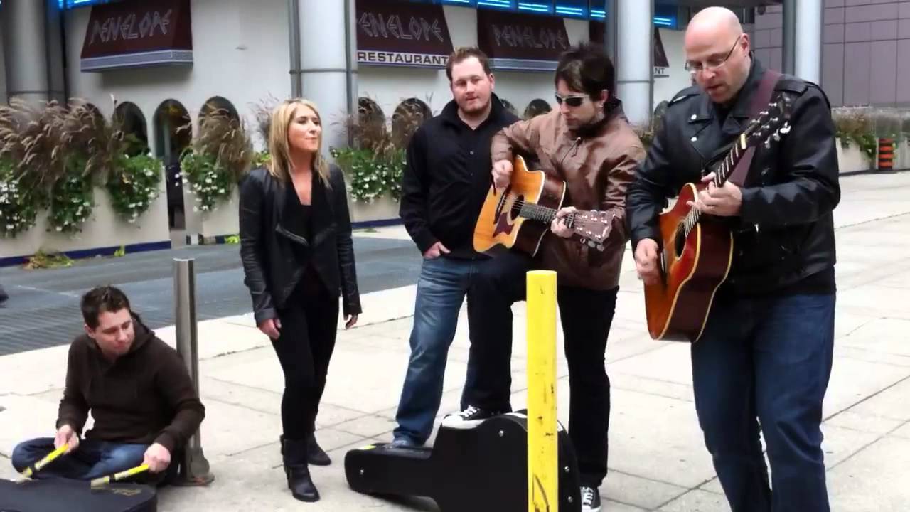 The Melanie Morgan Band plays live on King St. - YouTube