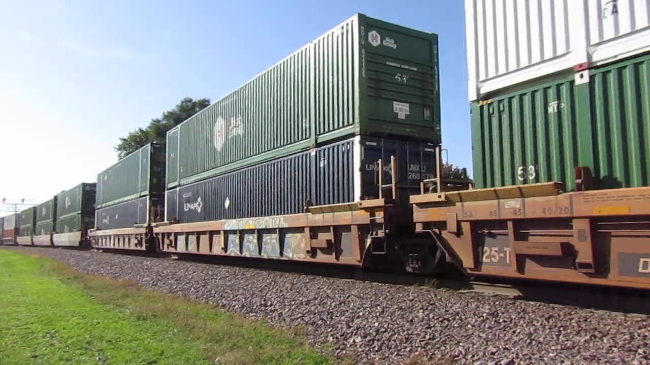 Eastbound UP 2753 and UP 6734 on the Union Pacific Rochelle Railroad ...