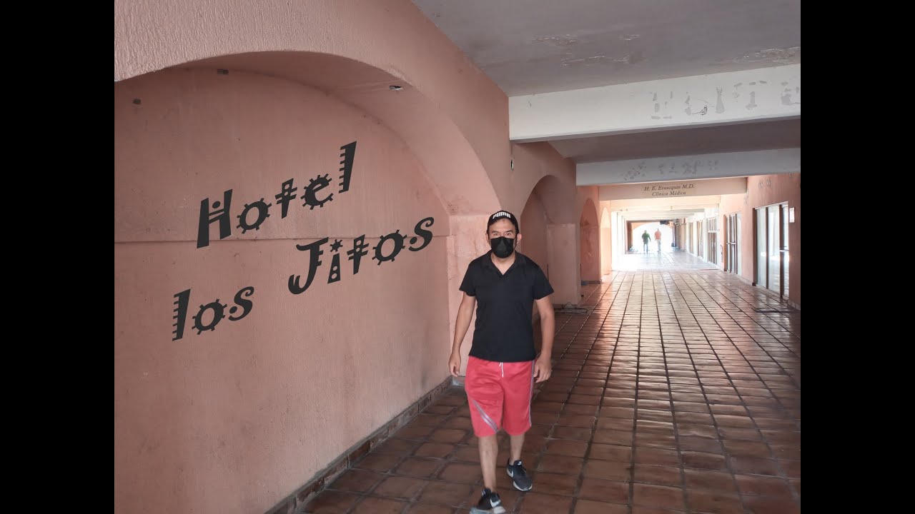 Hotel los Jitos & Locales Solos San Carlos Guaymas Mx & Su Amigo Rochon ...