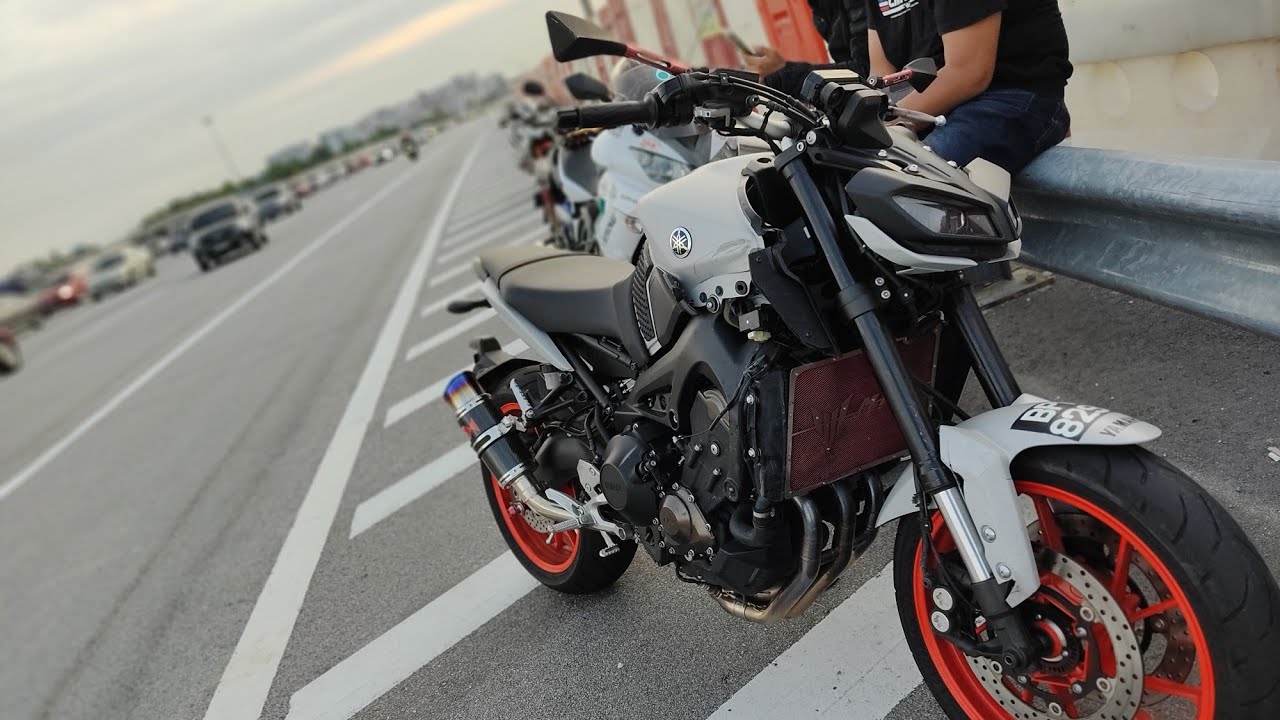 MOTOR MEMBER EKSIDEN DEKAT FEDERAL - YouTube