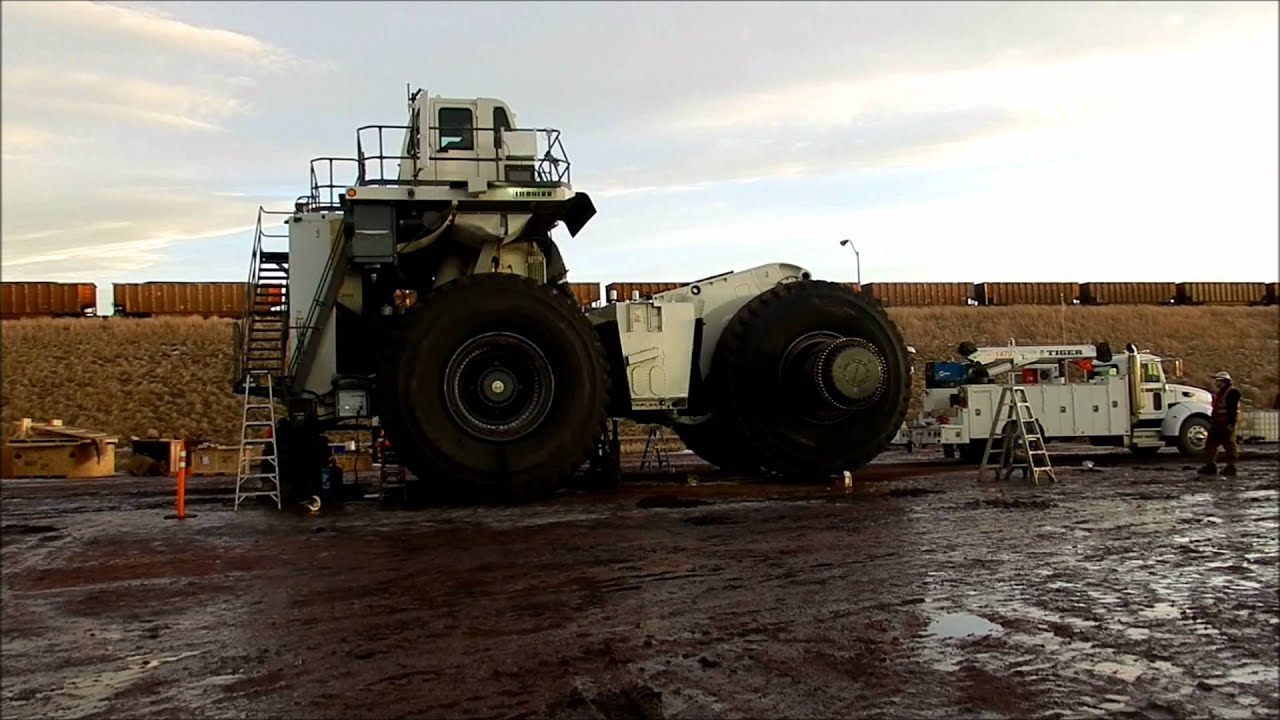 Liebherr T282C Ultra Class - YouTube