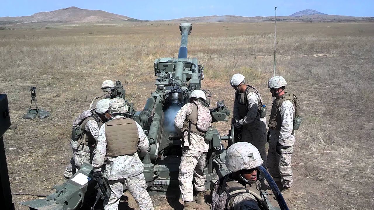 Training: Firing the M777A2 - YouTube