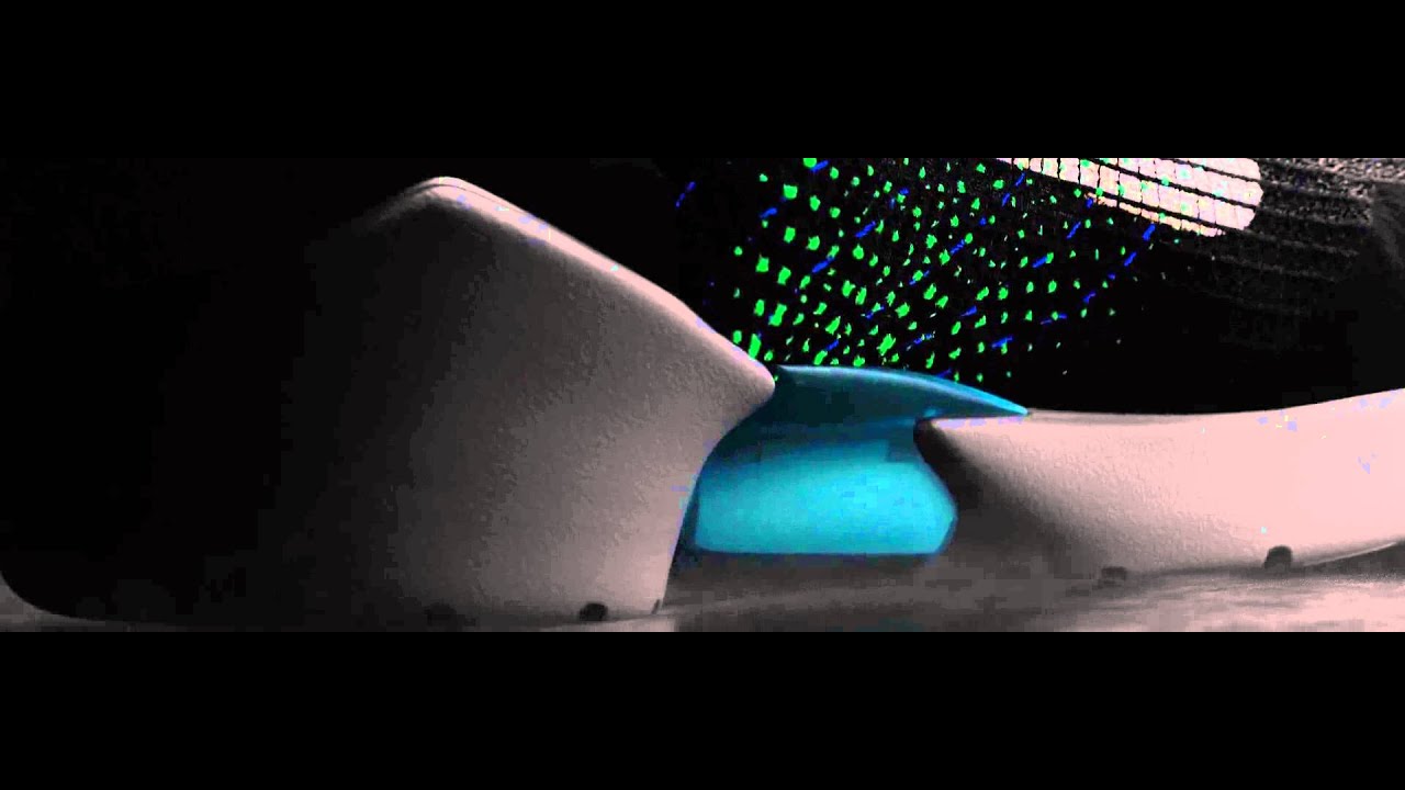 NIKE DEBUTS WAVE OF INNOVATION WITH ADAPTIVE LACING AND NIKE+ APP - YouTube