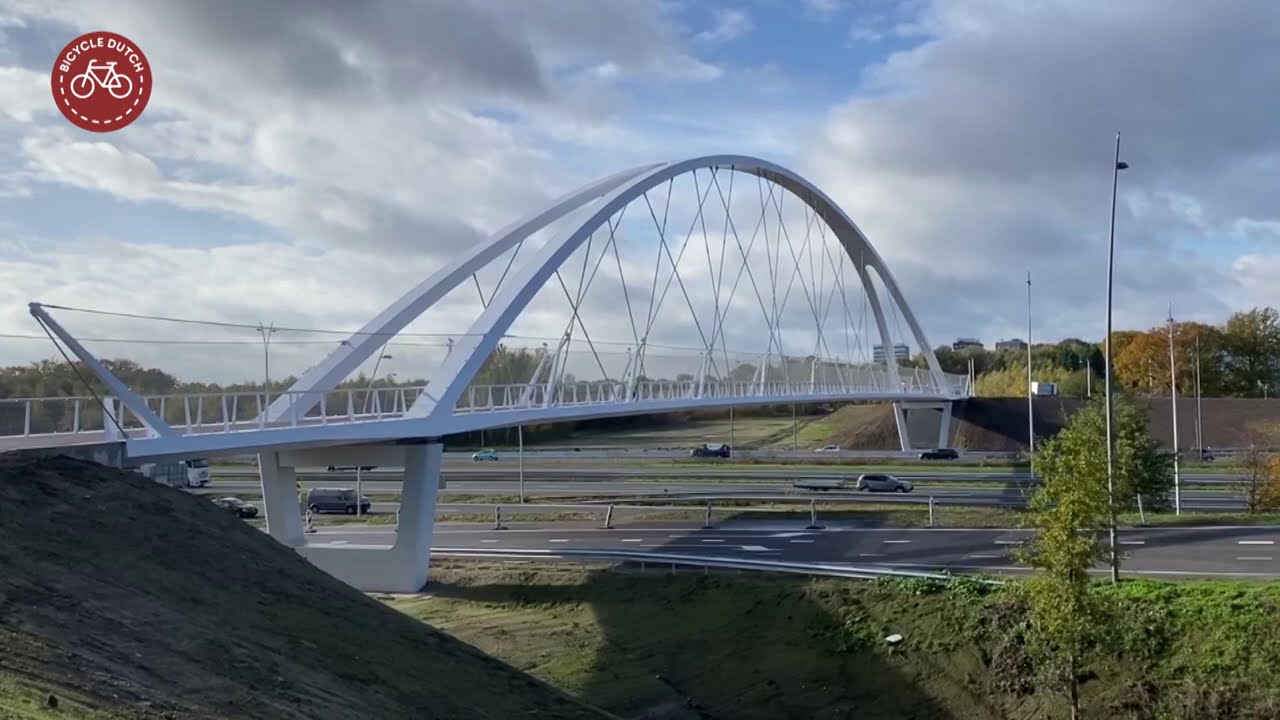 A huge new cycling bridge in Eindhoven (NL) - YouTube