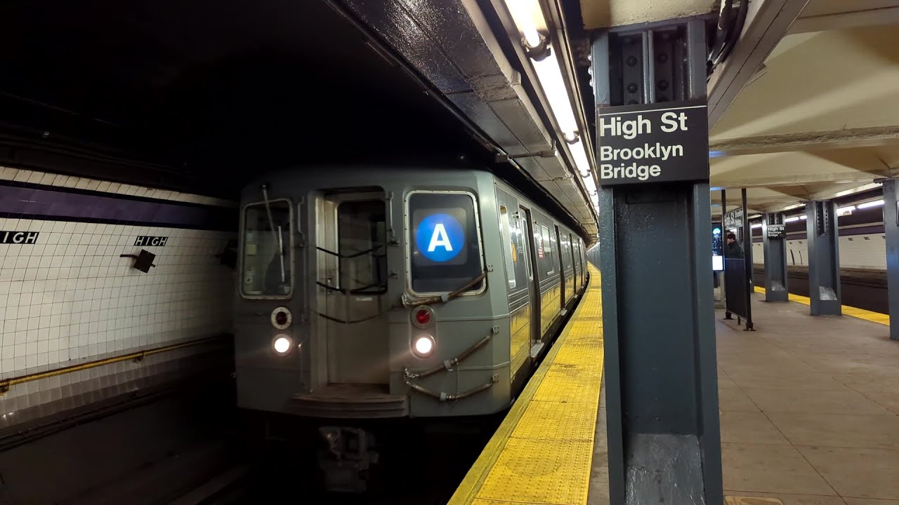 MTA New York City Subway : 207th Street Bound R68 A Train @ High Street ...