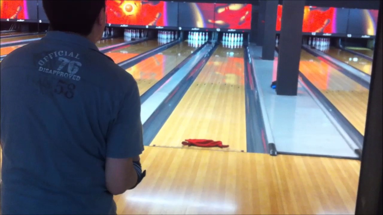 Alex Bowling Practica de Saque 2015 - YouTube
