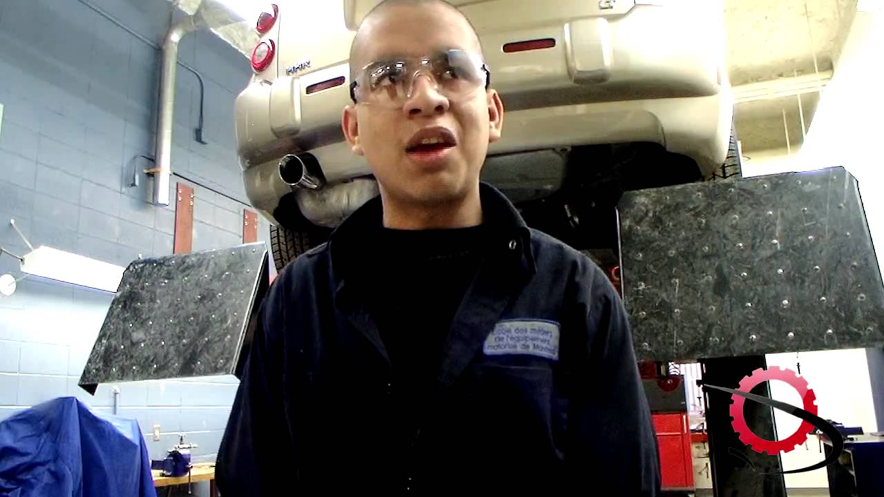 Entrevista a estudiante de ememm (Mecanica) - Montreal, Canada - YouTube