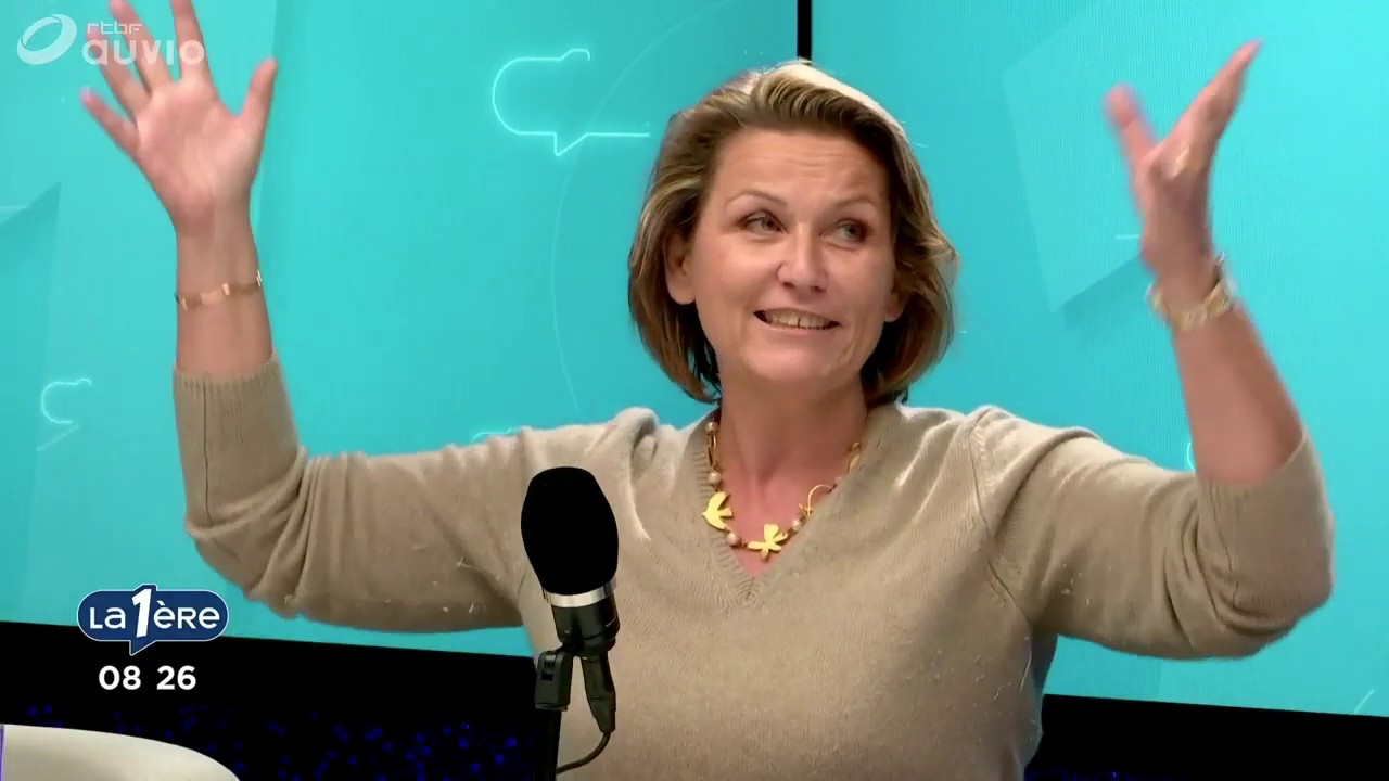 RTBF Matin Première - Isabella Lenarduzzi - La virginité - YouTube