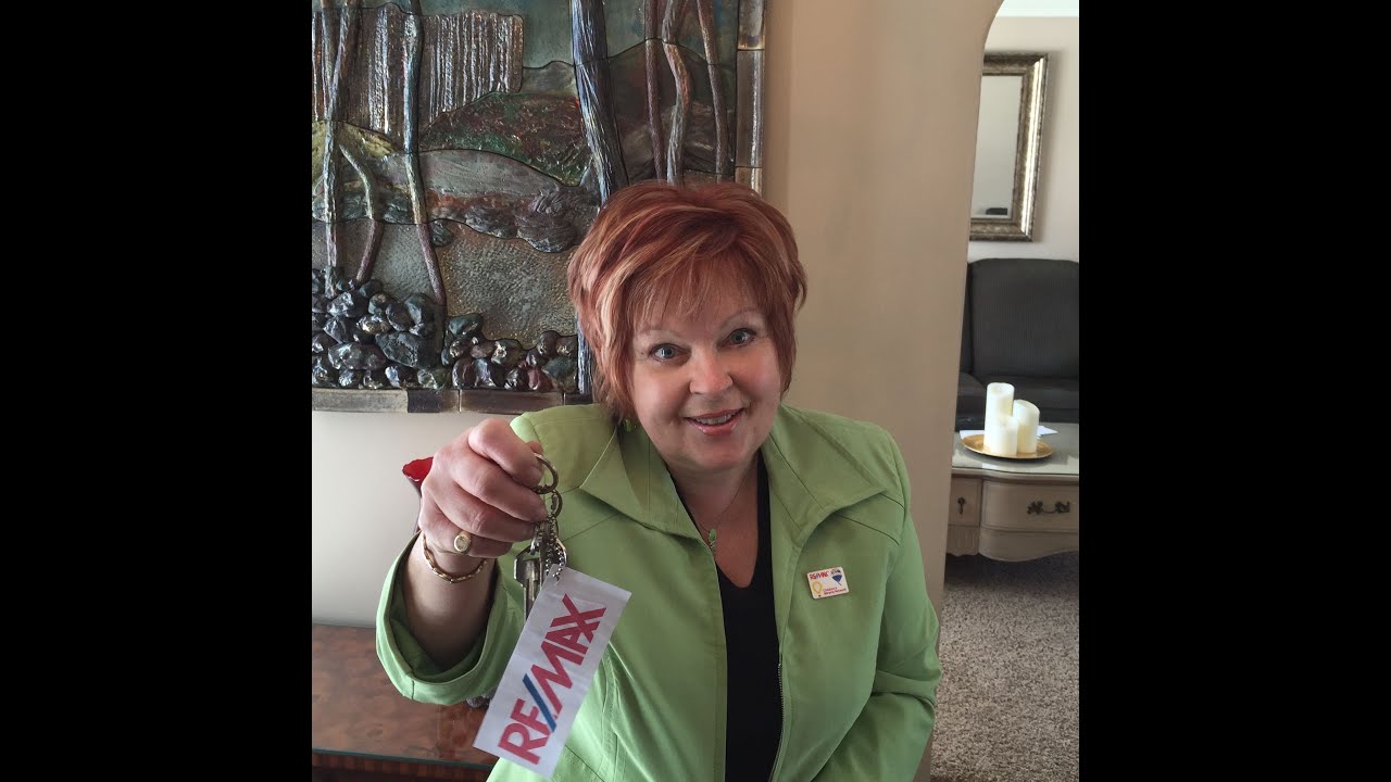 Meet Carol and Tom Behan, Remax Eastern Realty Inc., Brokerage - YouTube