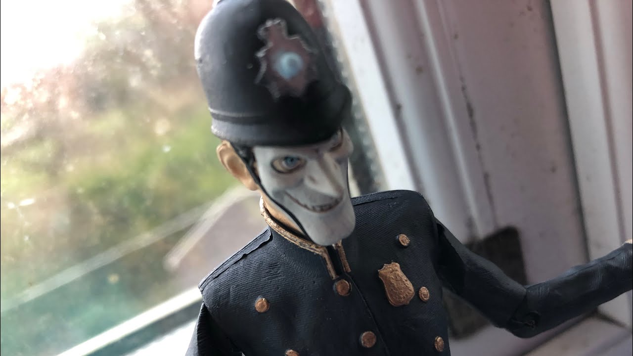 A look at the we happy few bobby figure - YouTube