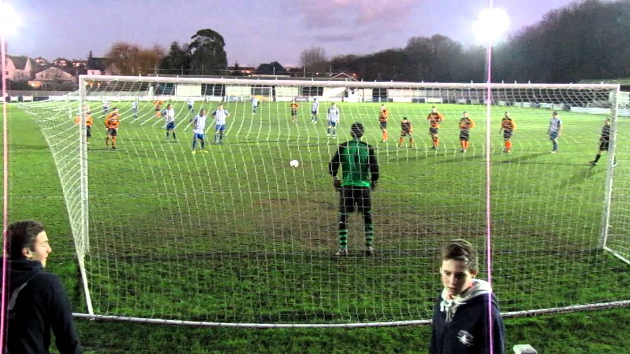 Herne Bay 3 Lordswood 1 (14:01:2012) Matt Byott penalty save - YouTube