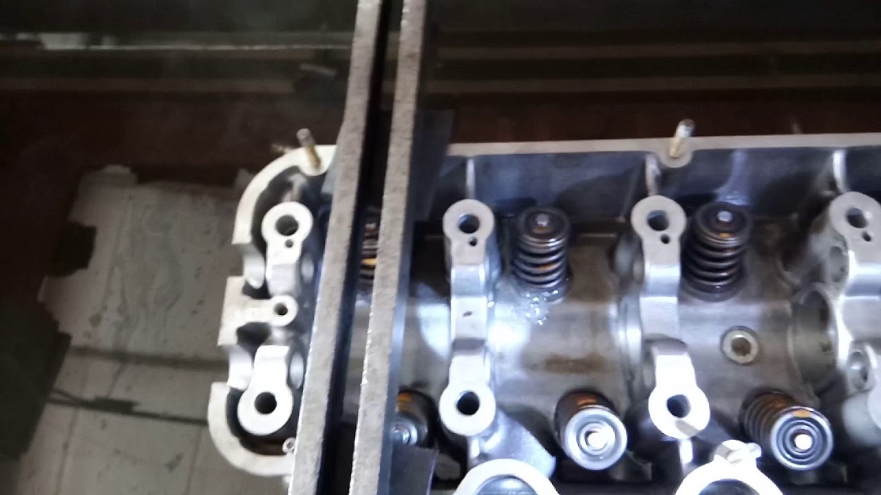 Head crack e30 m20b20 - YouTube