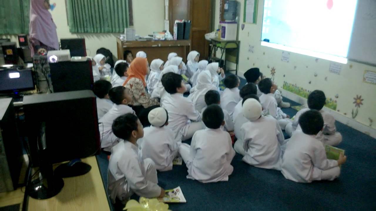 Belajar Komputer kelas 1 di SD Islam Al Azhar 9 Kemang Pratama - YouTube