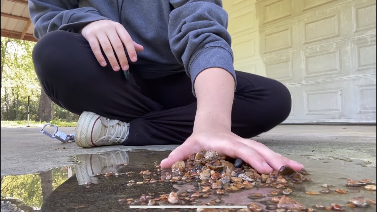 [ASMR] pebbles in a water puddle *no talking* - YouTube