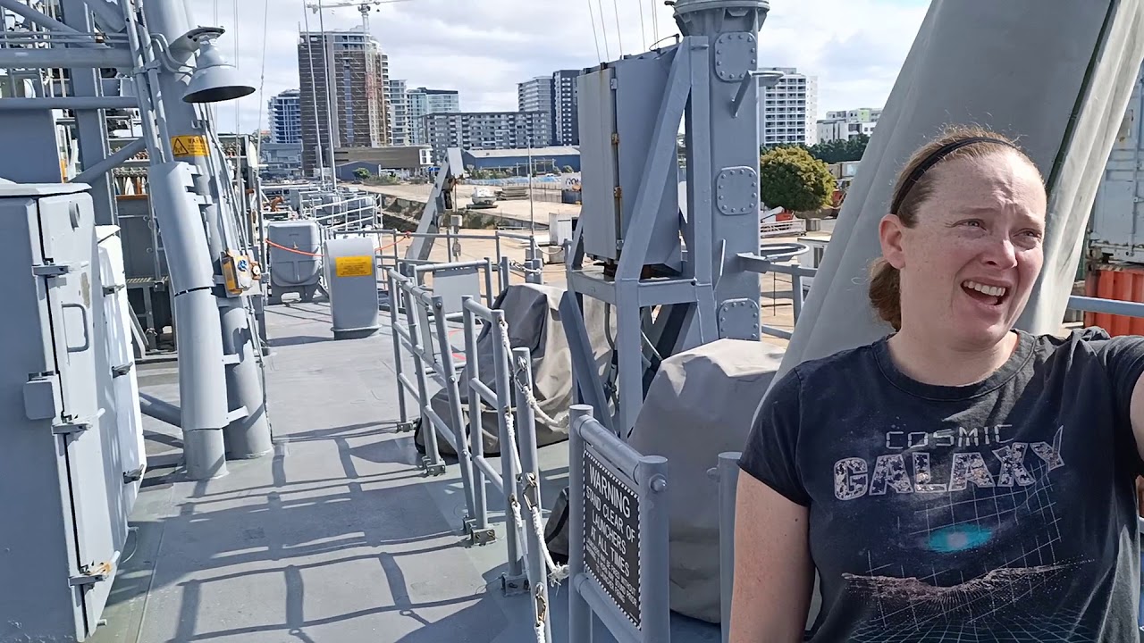 Tour of HMAS Melbourne(2) - YouTube