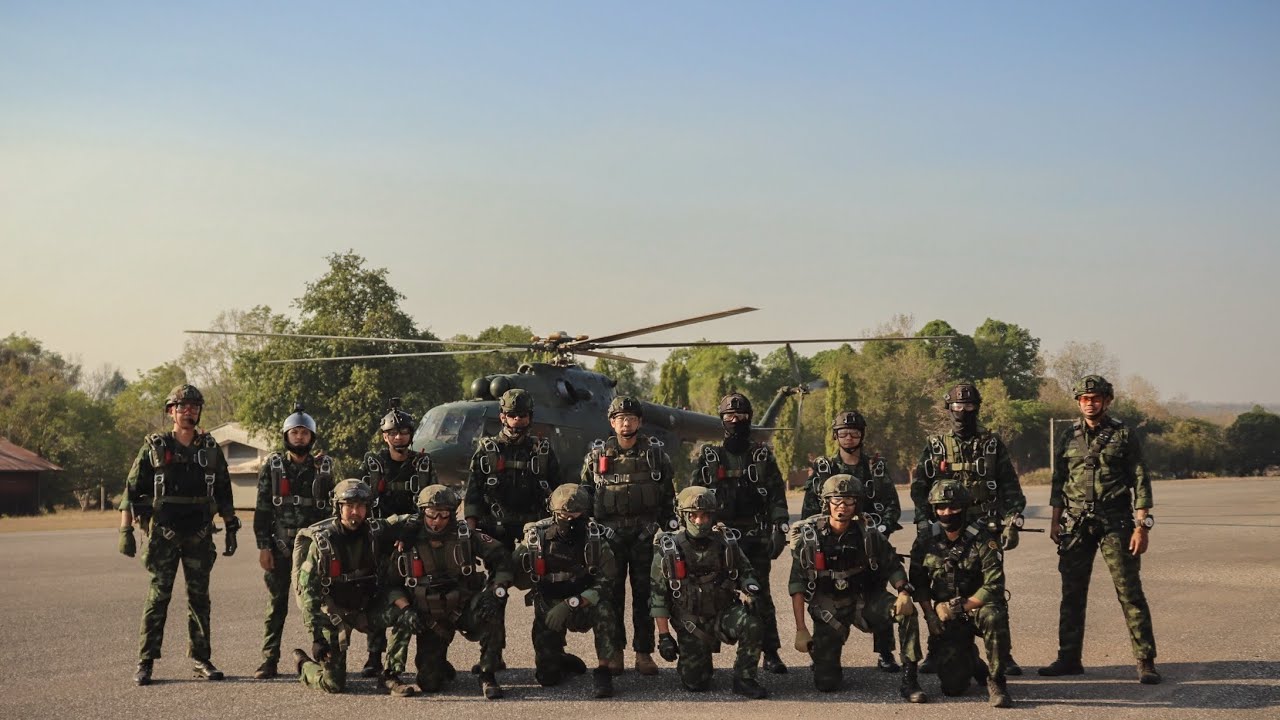 แทรกซึมทางอากาศเบื้องสูงทางยุทธวิธี (ผบ.รพศ.4 พัน.2) ความสูง 10,000Ft ...