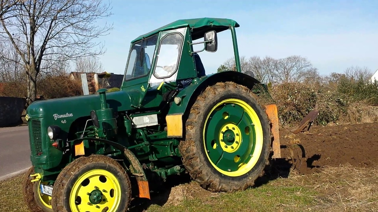Famulus 40 beim Pflügen 2017 - YouTube