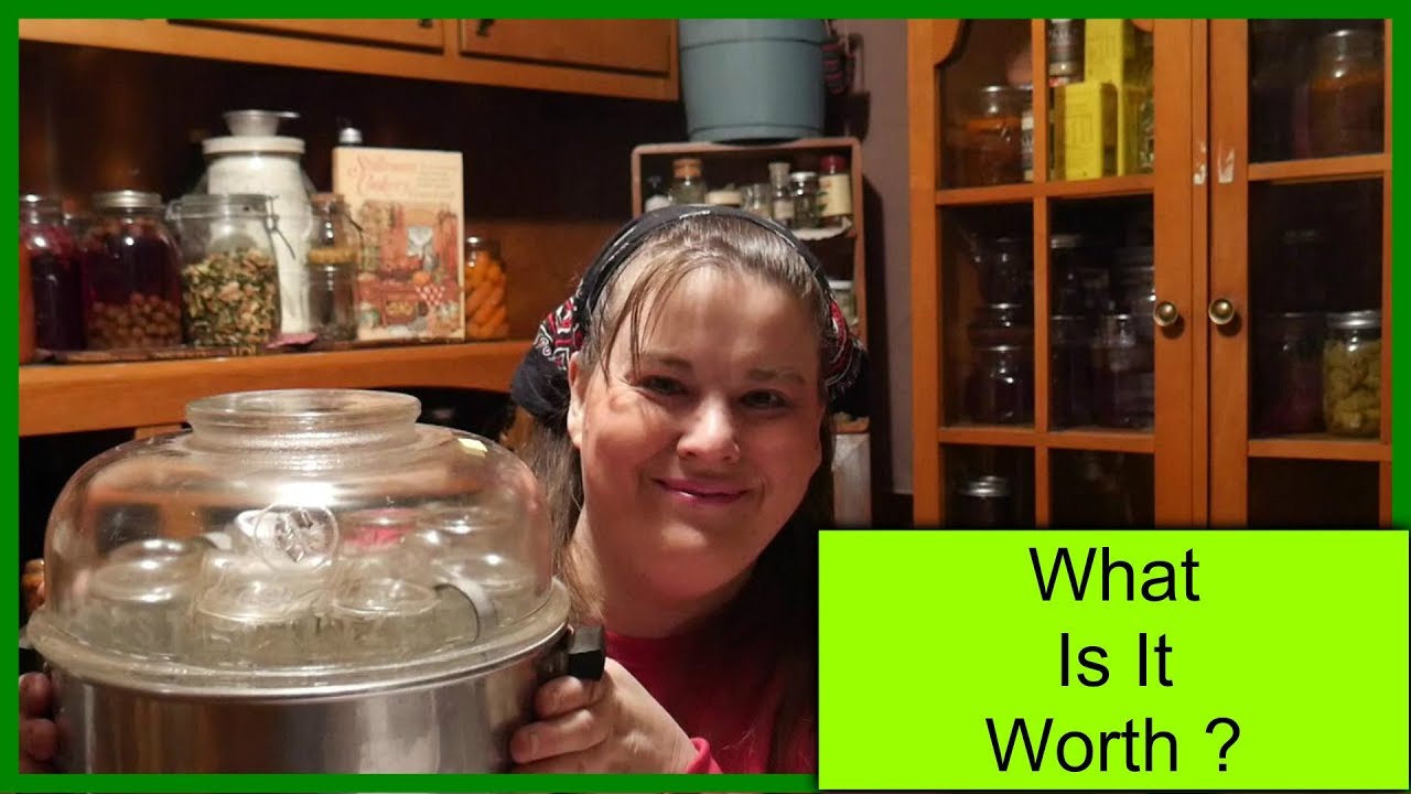 Tessie Goes to the Flea Market (Homestead Tessie Simple Mobile Home ...