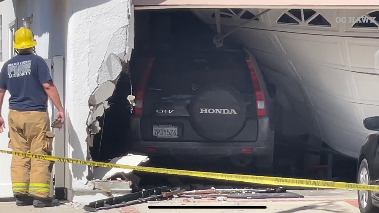 #MissionViejo Vehicle Into Structure - YouTube